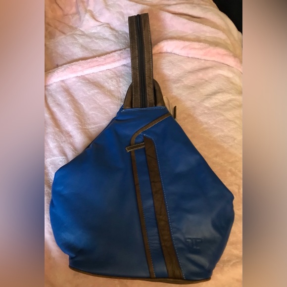 Vera Pelle | Bags | Italian Leather Vera Pelle Convertible Backpack ...